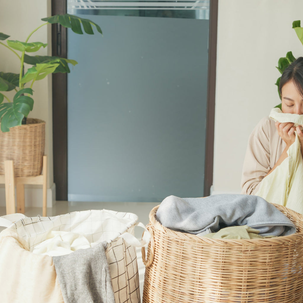 How To Get Fresh Smelling Clothes Naturally: 8 Chemical-Free Methods