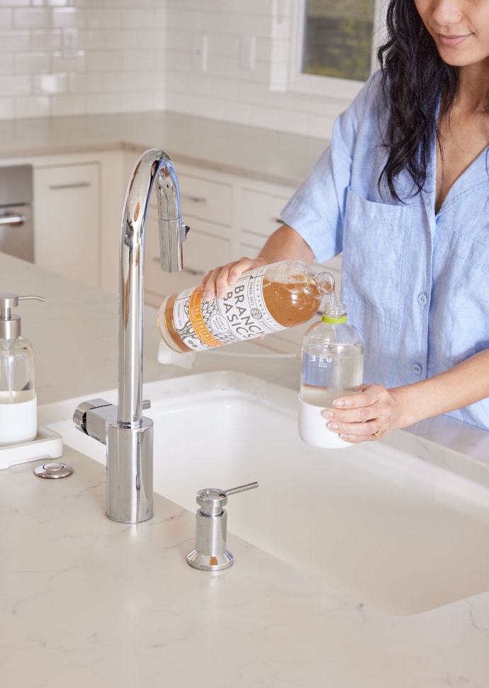 Hydrogen Peroxide Vs Rubbing Alcohol: Which is Safest?